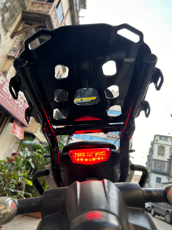 MT15 TOP RACK WITH BACKREST – Primo Customs